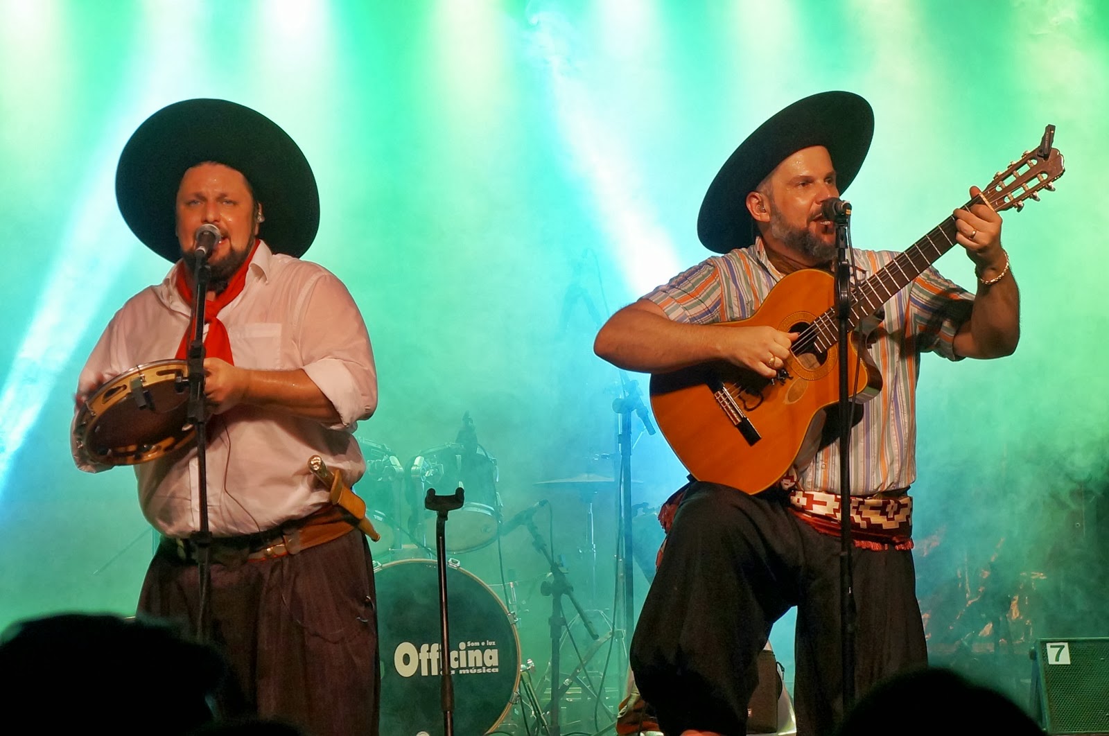 Caderno7: César Oliveira e Rogério melo na final do Prêmio da Música ...