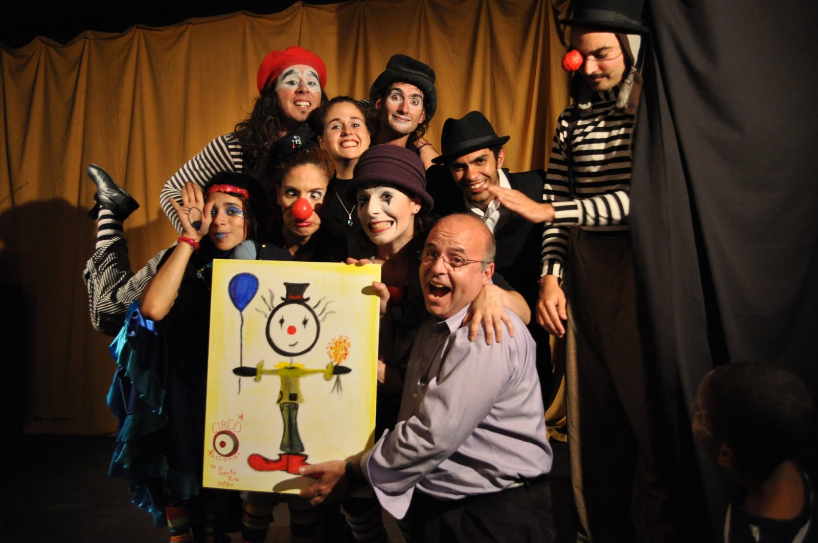 Mumu's One Woman Circus Tour: First Stop Puerto Rico