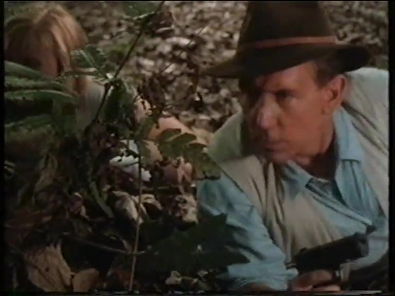 ΧΑΜΟΣ ΣΤΗΝ ΑΓΡΙΑ ΖΟΥΓΚΛΑ - KARATE RAIDERS