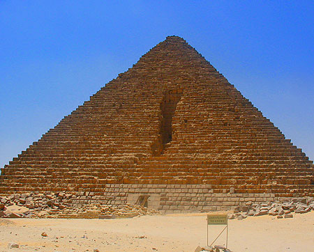 Encyclopedia: Pyramid