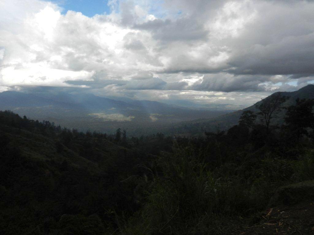 Malum Nalu: Postcards from Daulo Pass