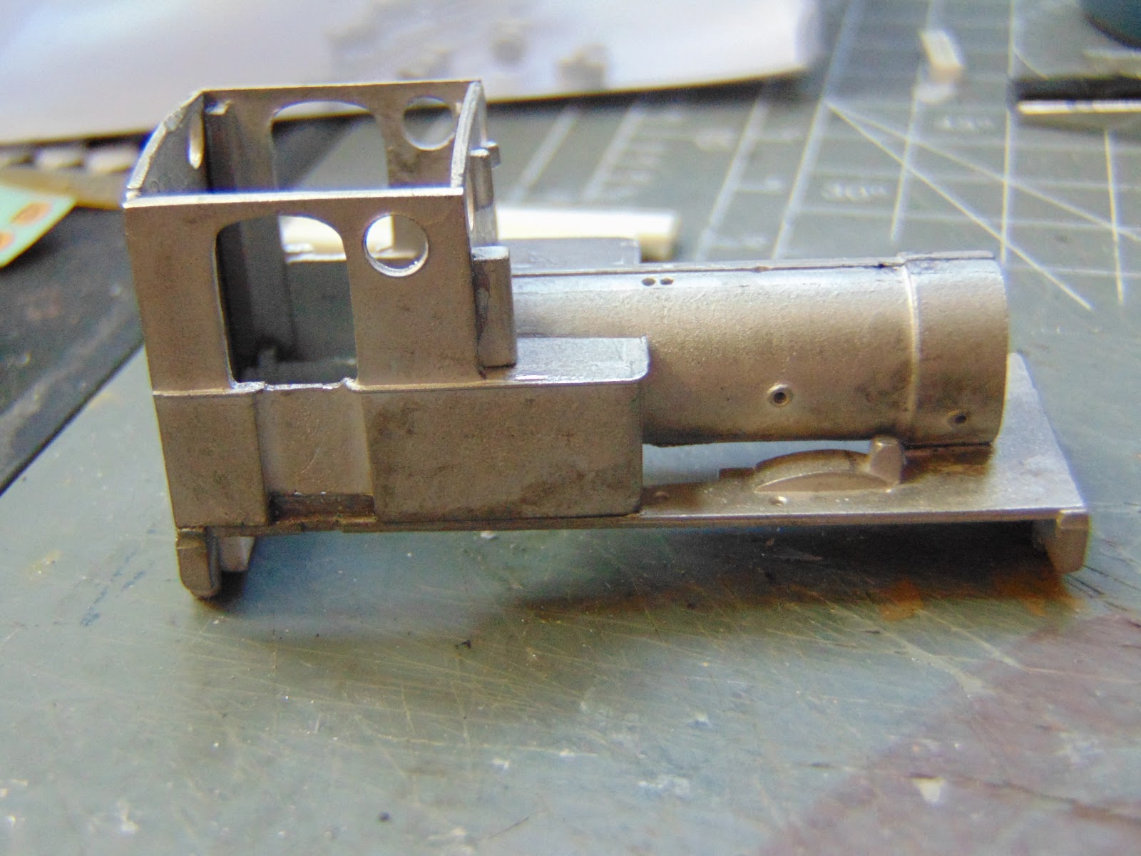 Dorset Railway Modelling: 009 Dolgoch kit and chassis.