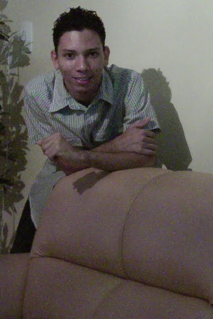 Jonathan Aguiar: Abril 2011