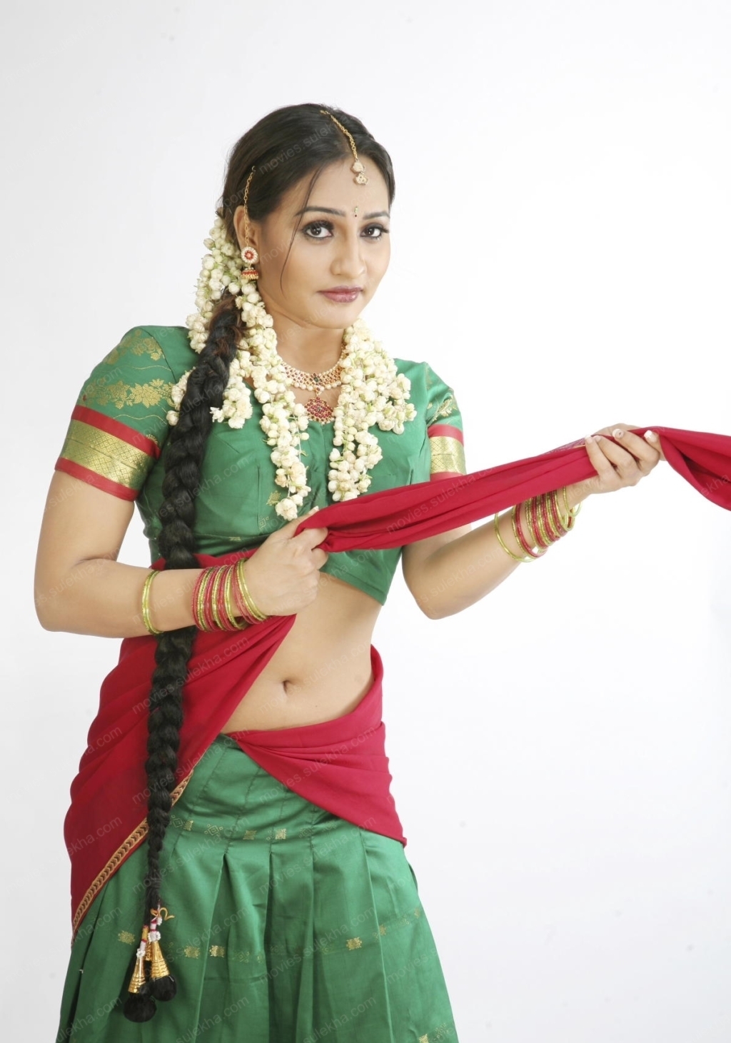 Aashi Thakur Hot Bikini Image Gallery, Images, Photos, Pics - Cinemagigs