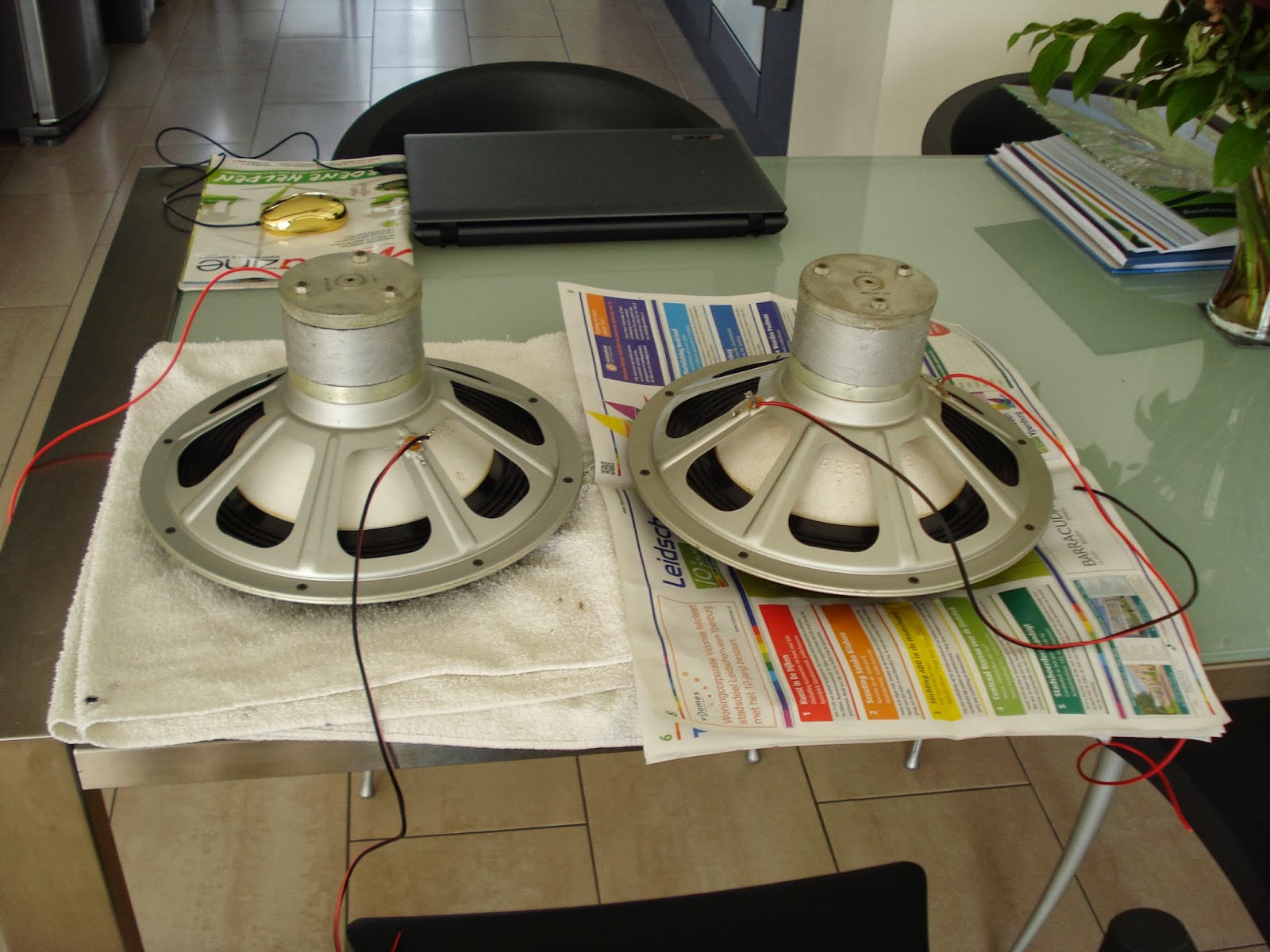 OTL800: Gesloten Basboxen met Philips AD5201A Bombardon