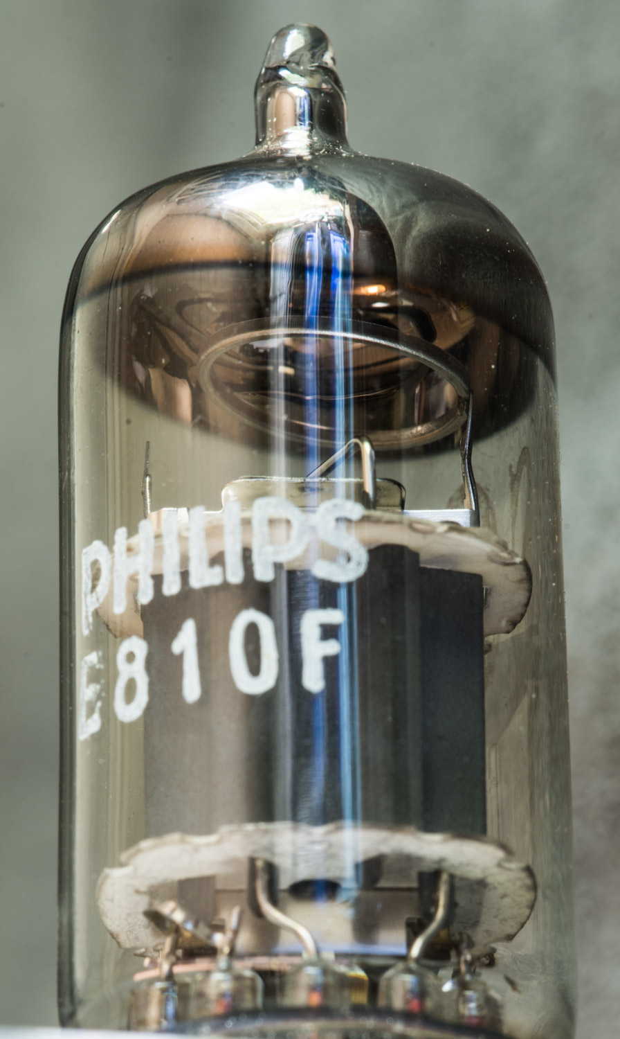 VinylSavor: Tube of the Month : The E810F