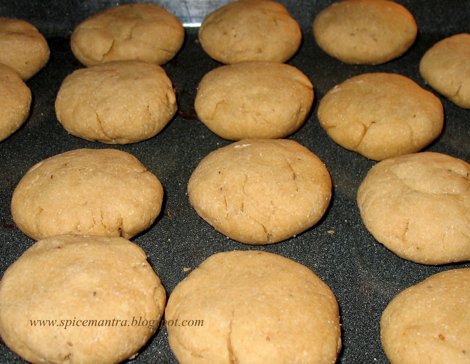 * Treat your tongue *: Dal Baati (Oven Cooking)