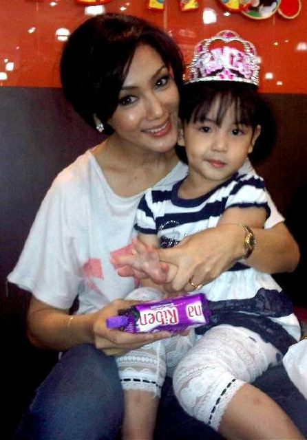 ALEESYA IS THREE! MIRIP WAJAH IBU