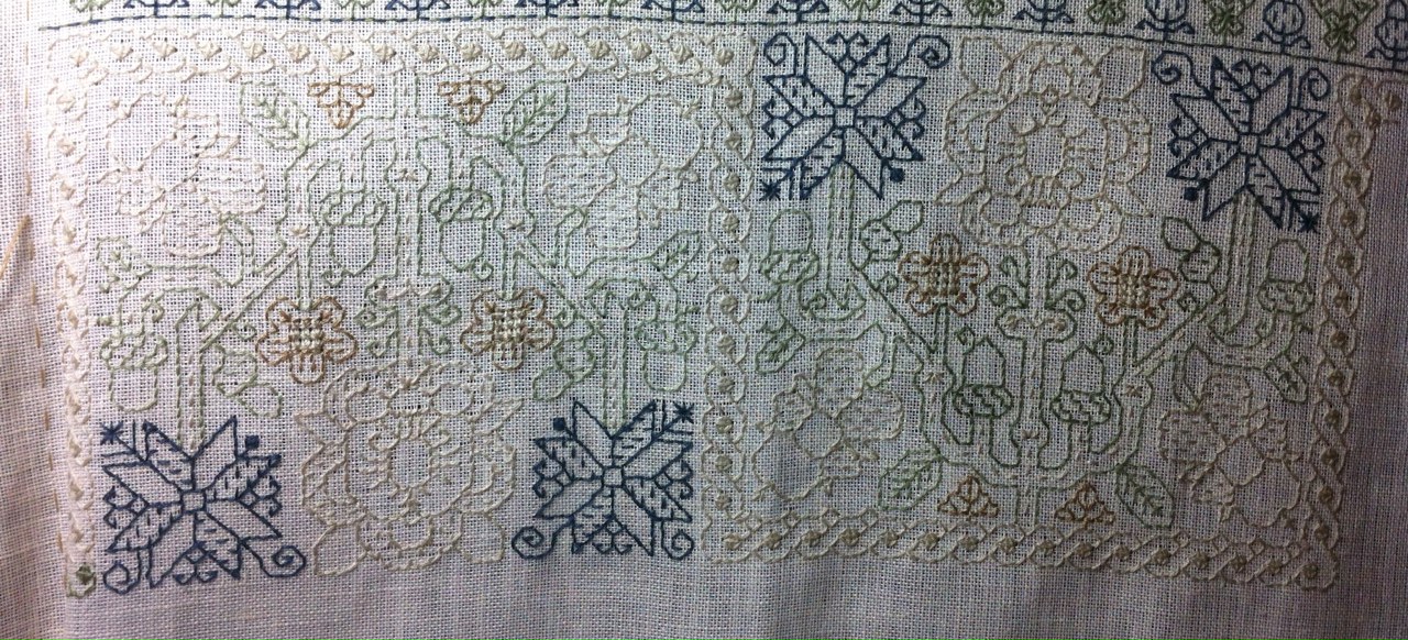 Loara Standish Sampler