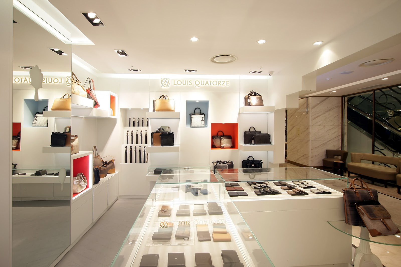 pbmdesignstudio: LOUIS QUATORZE - Shop In Shop - New Concept