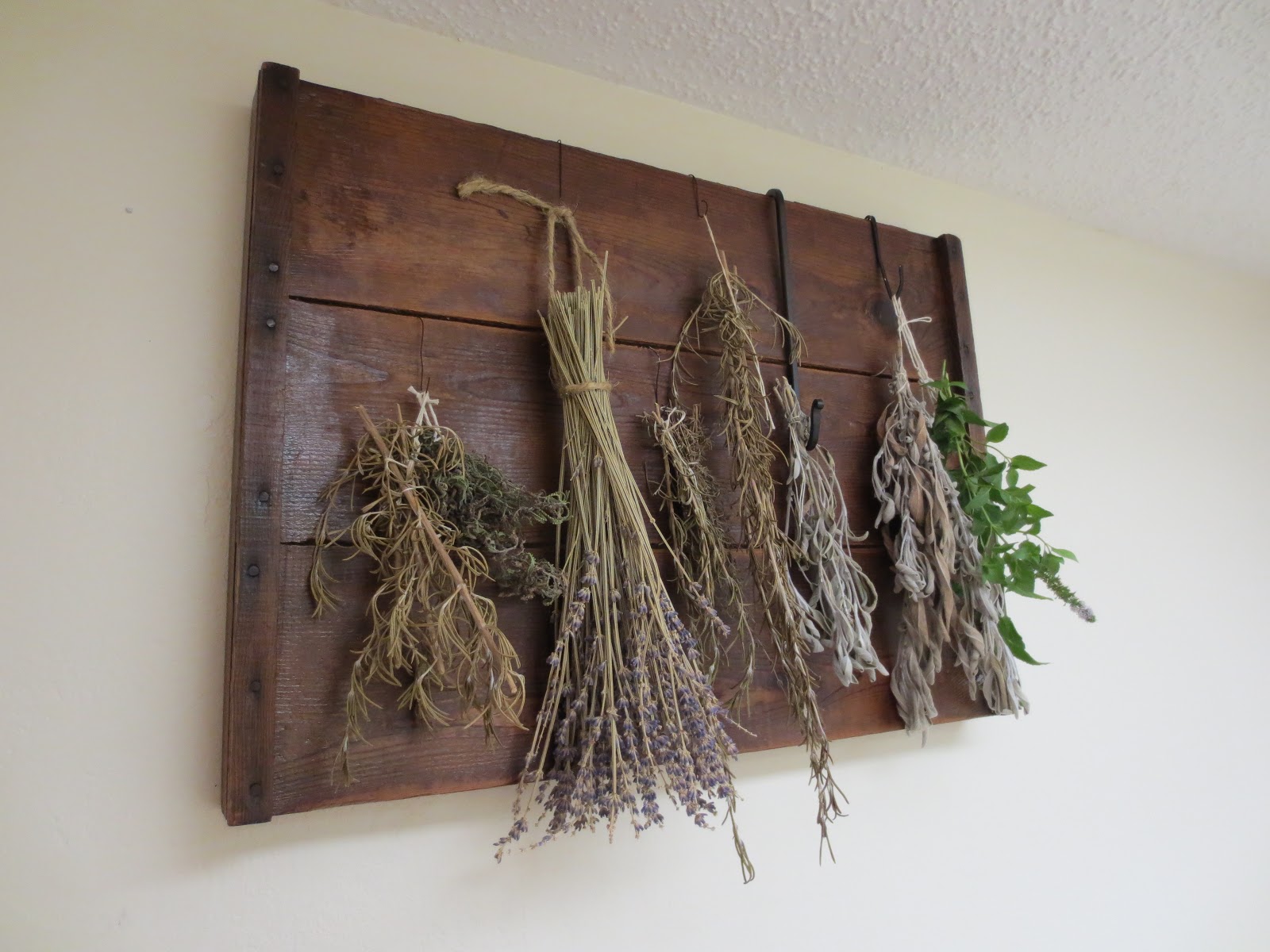 Red Shed Vintage: Trash Talk Thursday: Raisin Rack Redeux