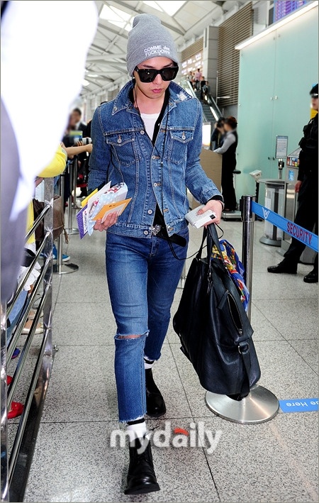 G-Dragon’s take on the infamous ‘double-denim’ look receives attention ...