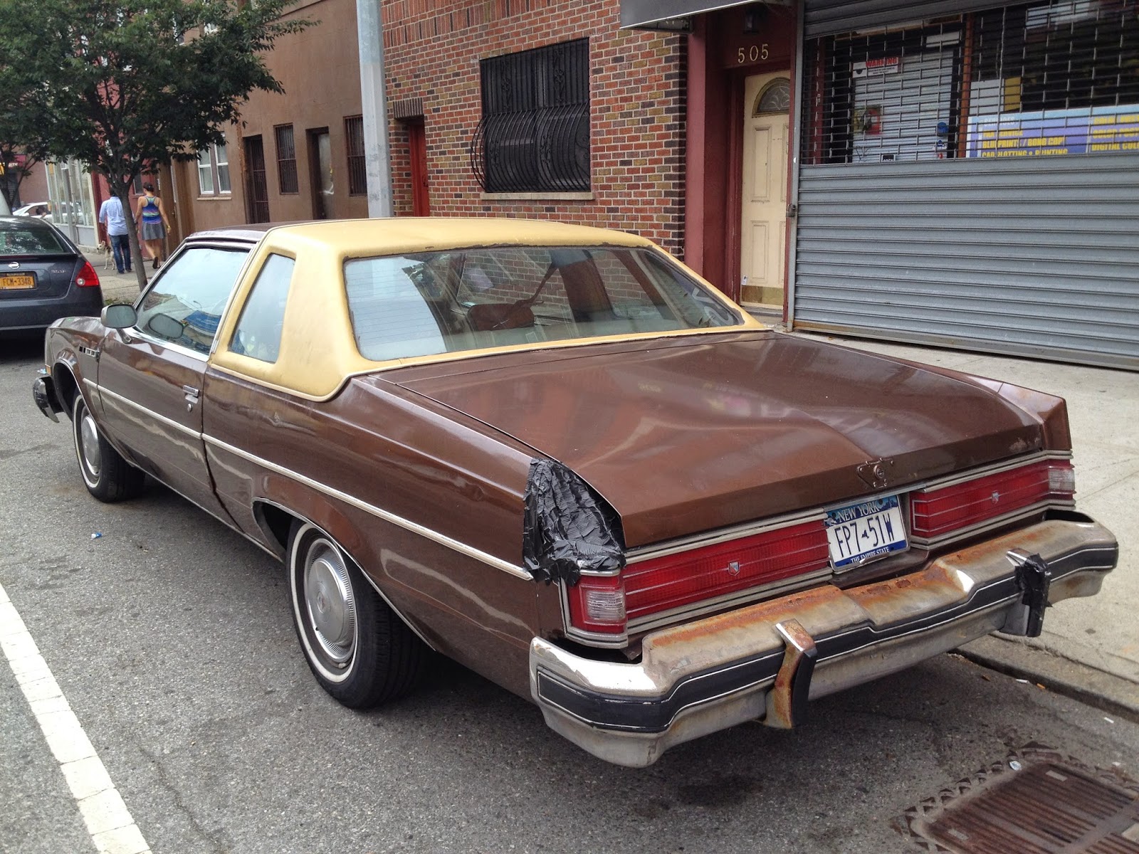 NYC Hoopties - Whips Rides Buckets Junkers and Clunkers: The Very ...