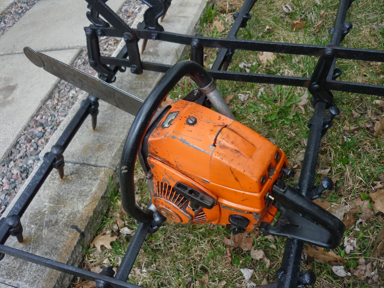 VINTAGE CHAINSAW COLLECTION: HUSKVARNA L65.