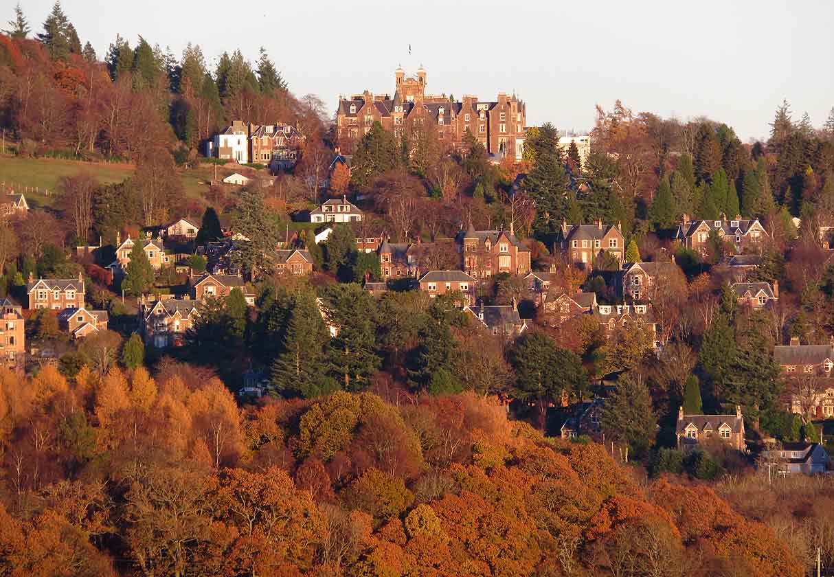 Alex and Bob`s Blue Sky Scotland: Crieff. Torlum. Knock of Crieff ...