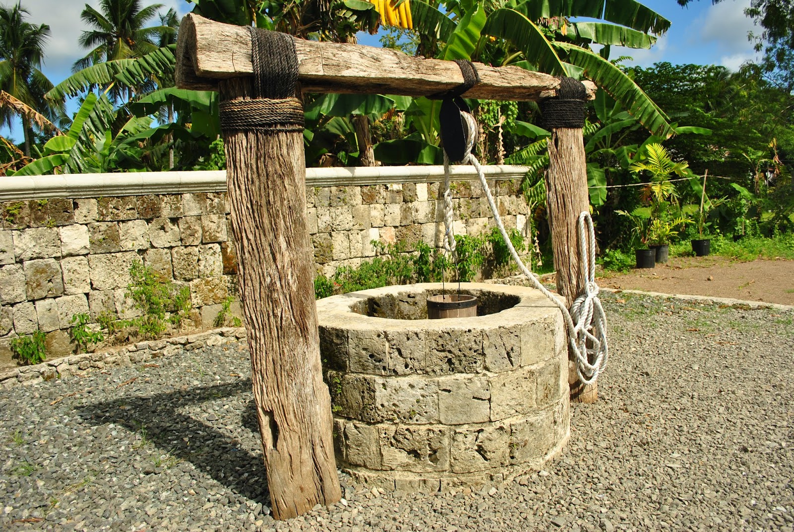 Backpacking Pilipinas: Panay’s “dakong lingganay”: the biggest church ...