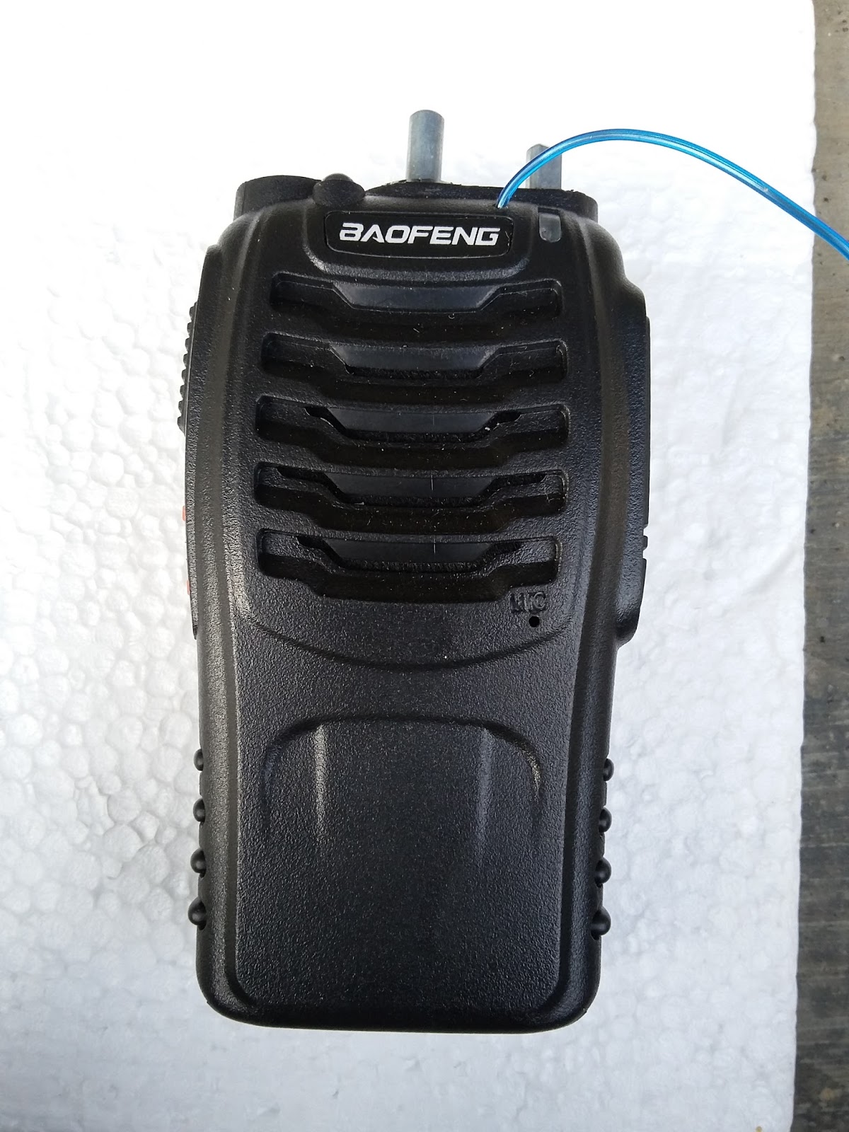 HOBBY RADIO COMMUNICATION REPEATER HT VHF/UHF: COS RADIO BAOFENG 888S