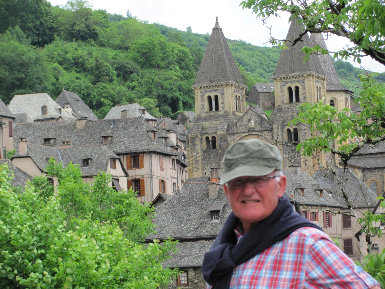 Sometimes we walk: Your pelerins are now in Conques and the trek is over