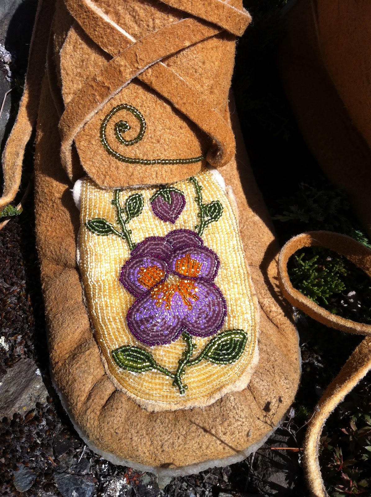 WanderingRudy's Beadery: Beadery ~ New wrap-around moccasins!
