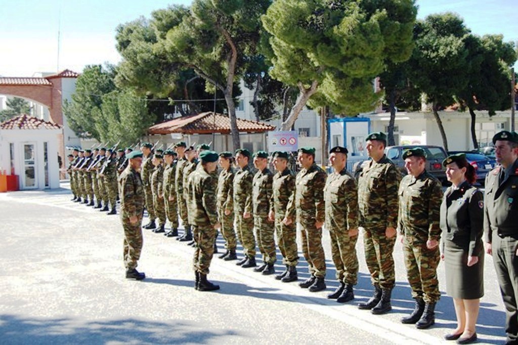 Το Πάσχα των στρατηγών σε 17 ΦΩΤΟ • Armyvoice.gr