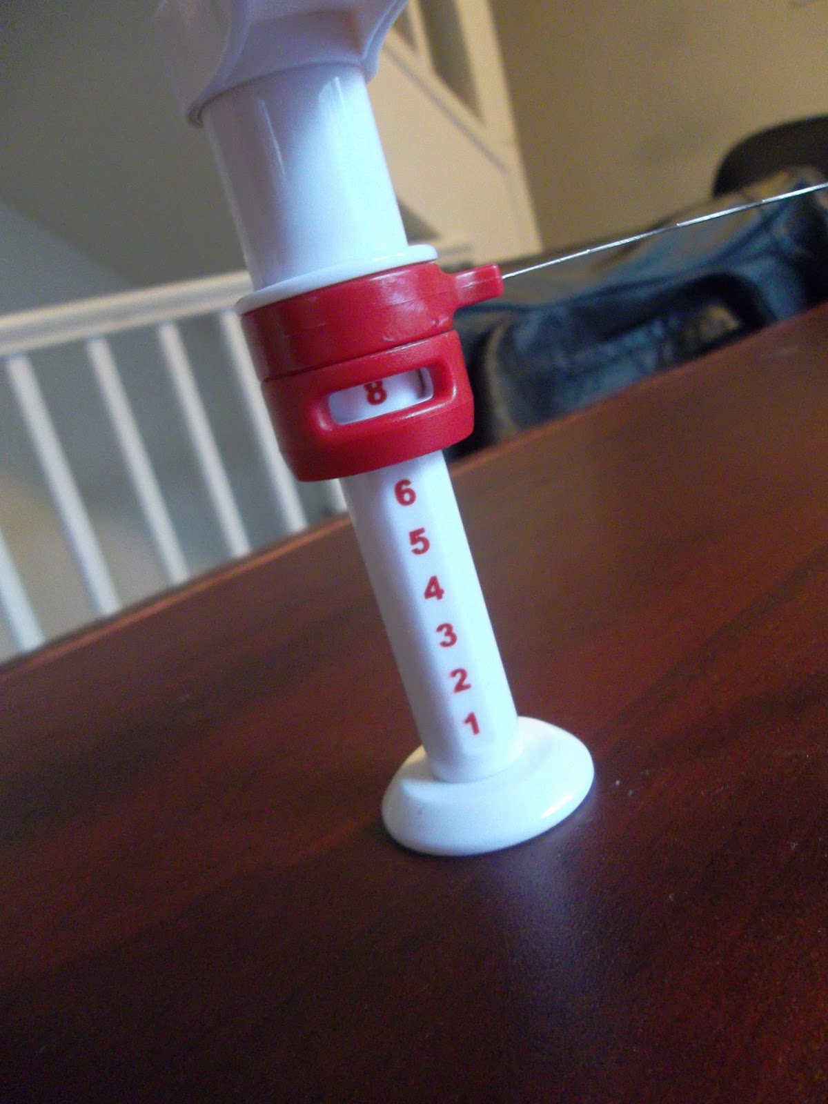 Frosted Sweet: Review: Wilton Ultimate Cake Leveler