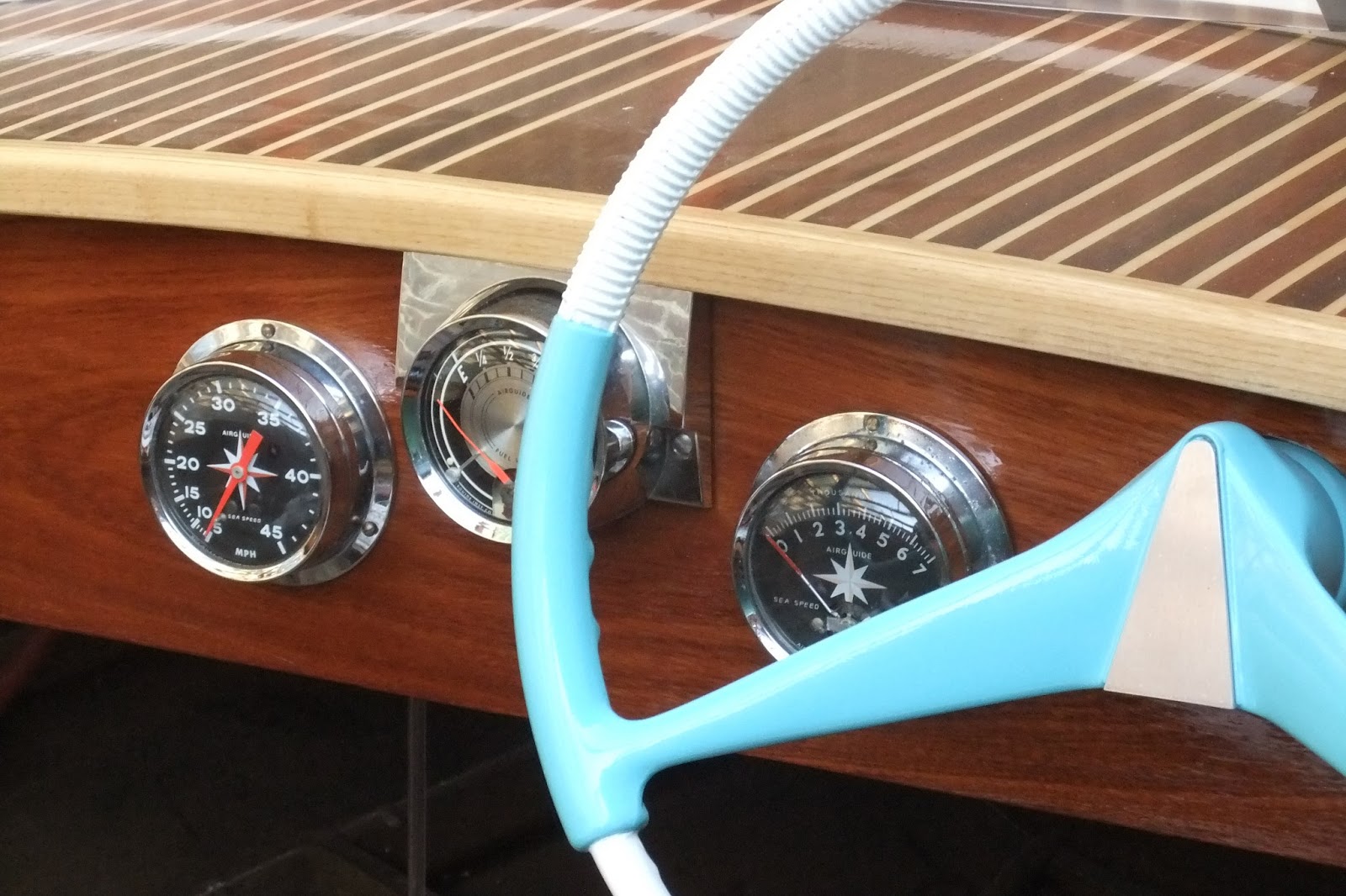 my wooden speed boat build: Airguide Instruments