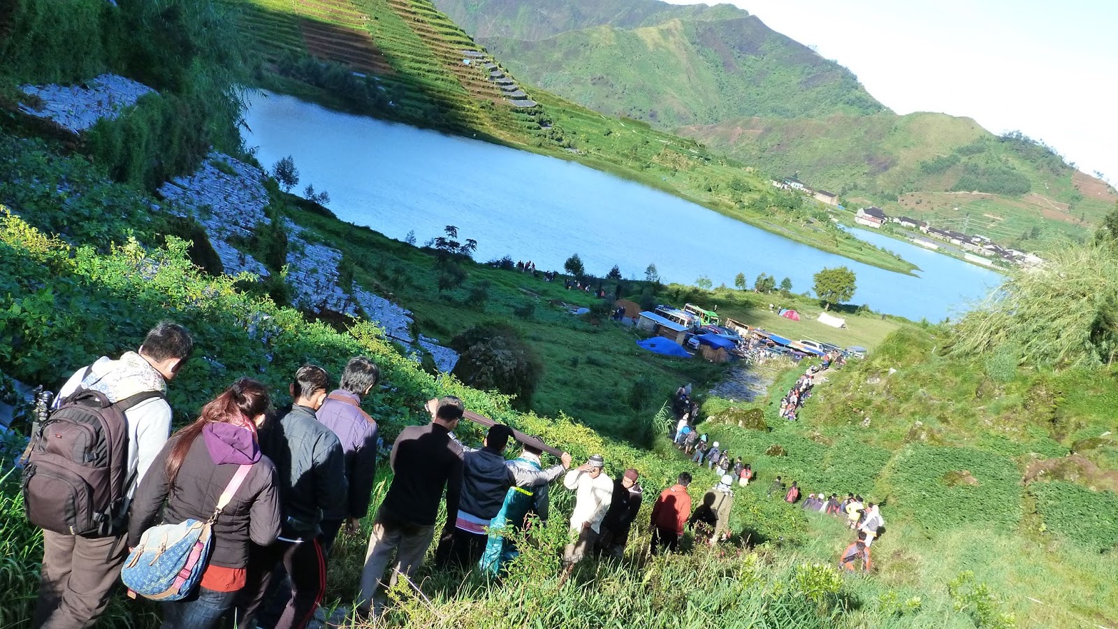 wahanawisata.com: Telaga Cebong, danau eksotis di dataran tinggi Dieng ...