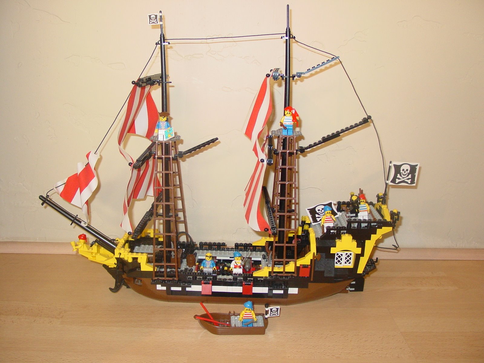 SOLD: Lego 6285 Black Seas Barracuda