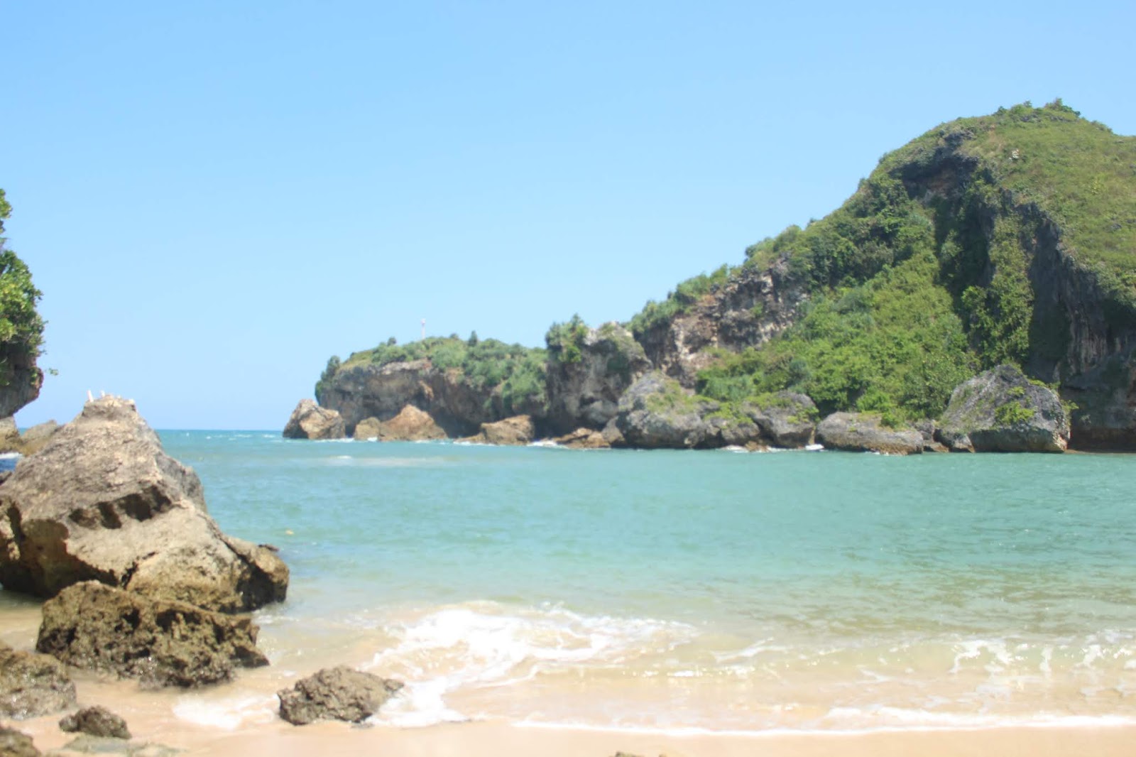 TRAVELLING IS THE WAY TO SEE A LIFE: 3 Pantai Eksotis Ngobaran ...