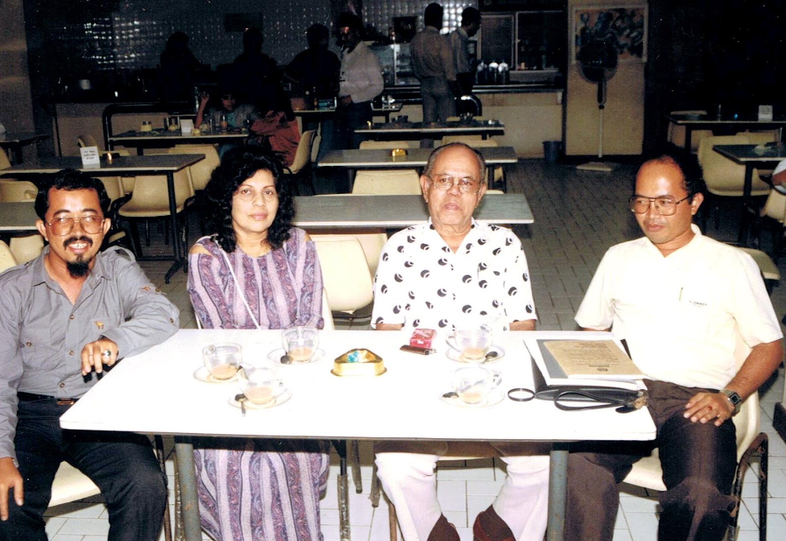 OMAR M. HASHIM (OMARA): Seniman Omar Rojik dalam Kenangan