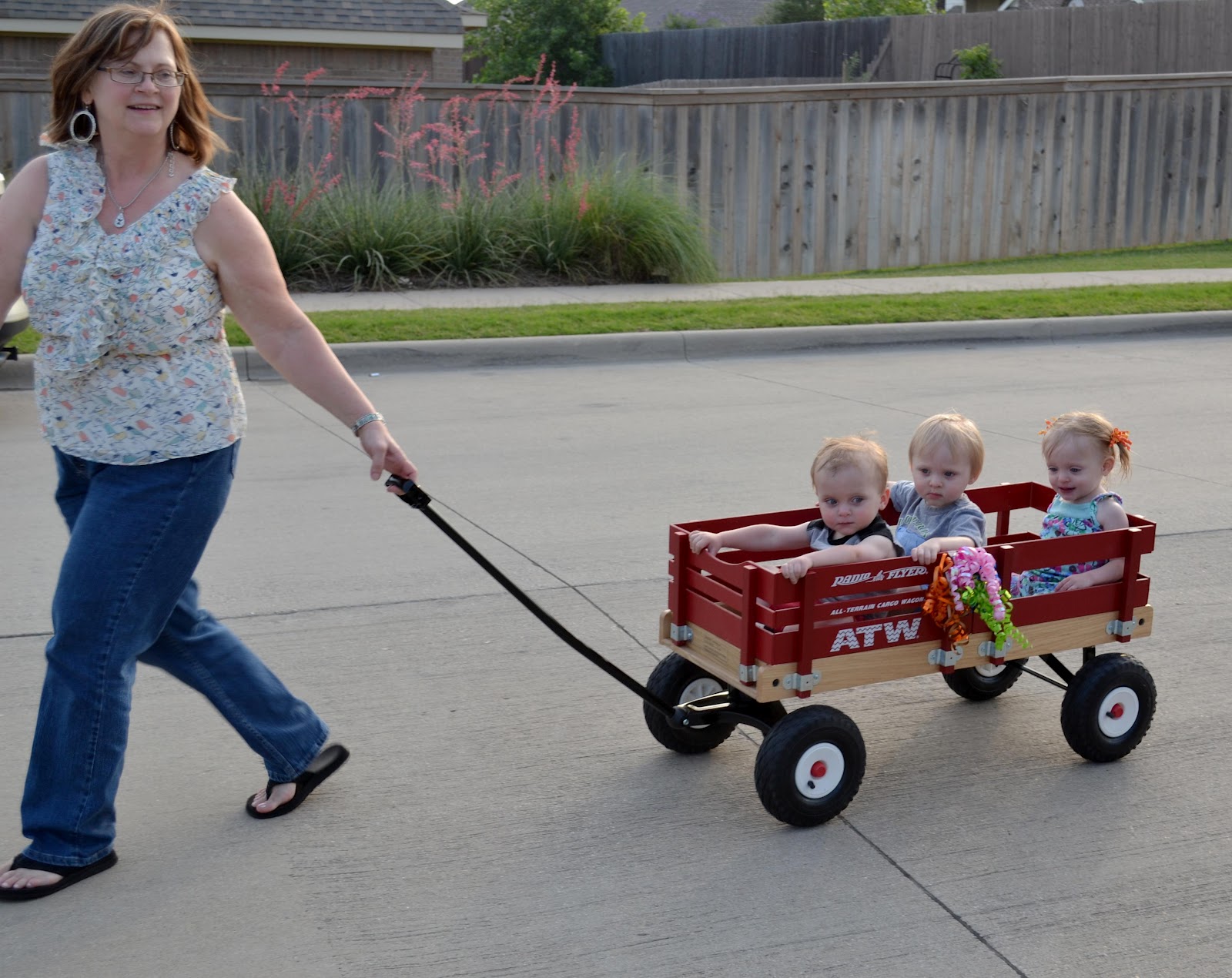 Welcome to the Grezeszak Triplets blog: Guess Who's 2!!!