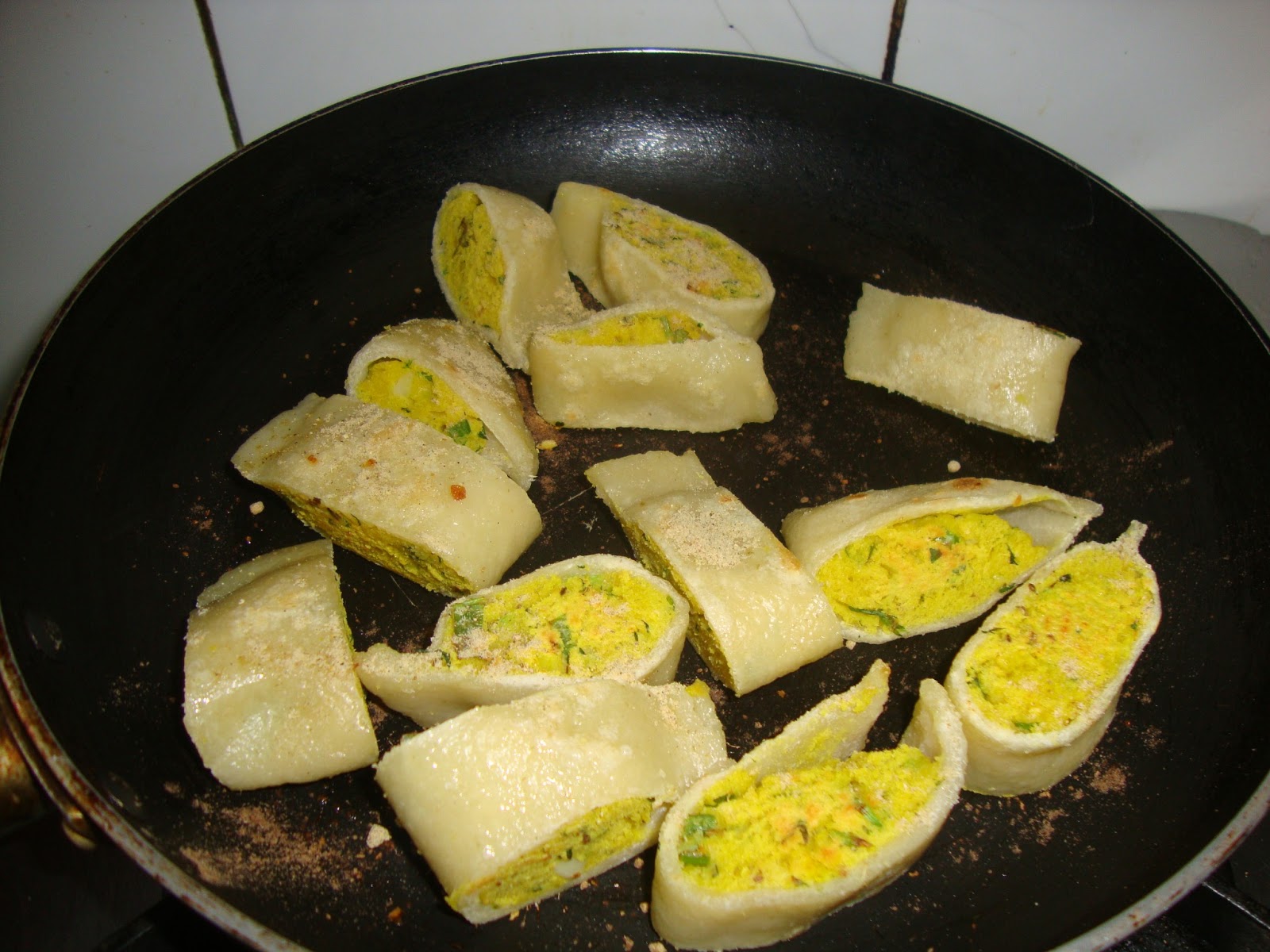 Cooking Delights: Daal Pitha ( suji )
