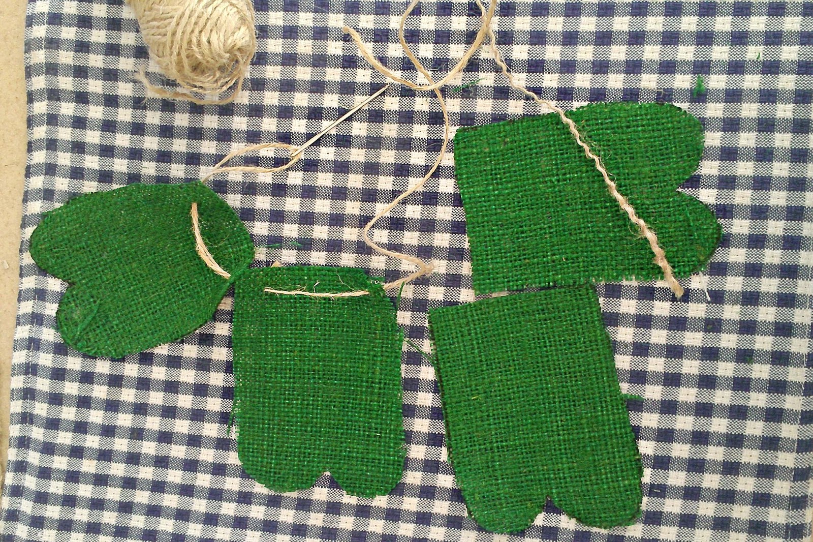 a {Lucky} Mantel + Shamrock Art Tutorial | Averie Lane: a {Lucky ...