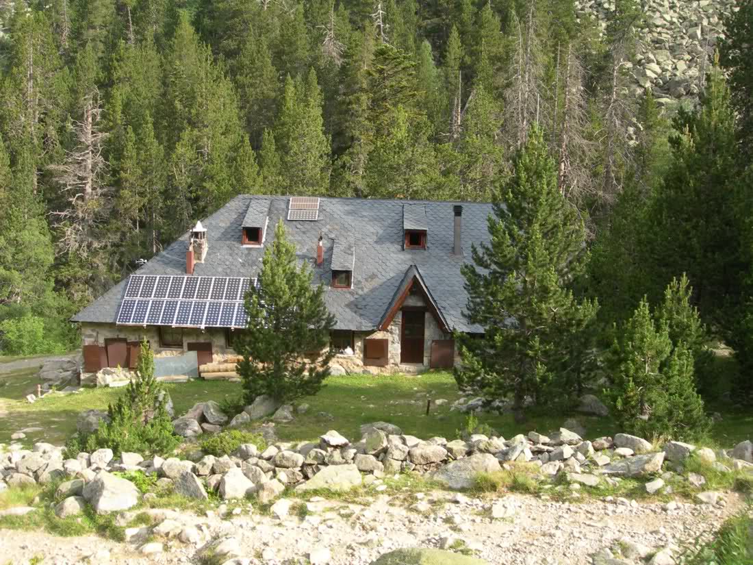 Alcarriatrekking: REFUGIO ESTANY LLONG.