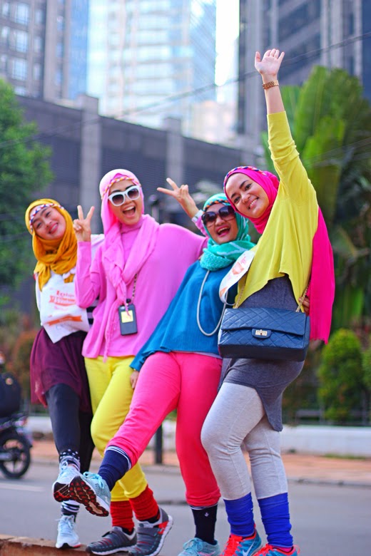 LULU ELHASBU: Sunday Fun Walk 80's Style