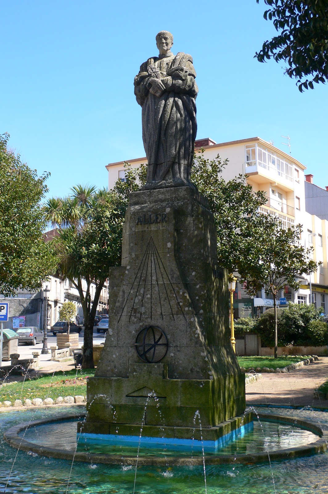 V-GALICIA: Monumento a Ramon Mª Aller