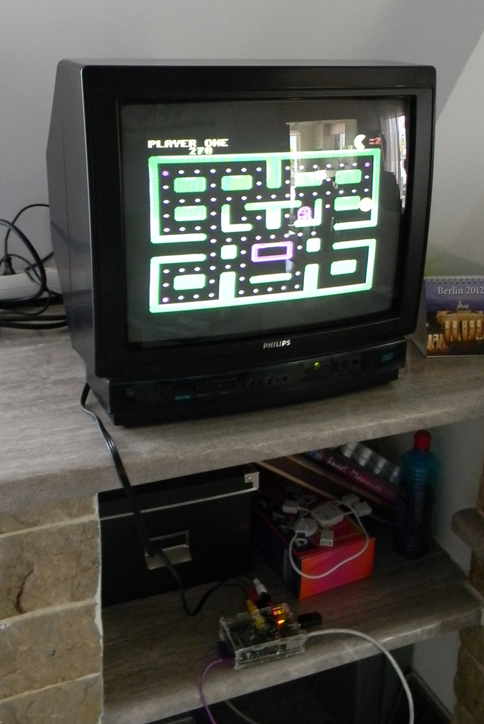 Parallel++: FUSE emulator on CRT TV screen