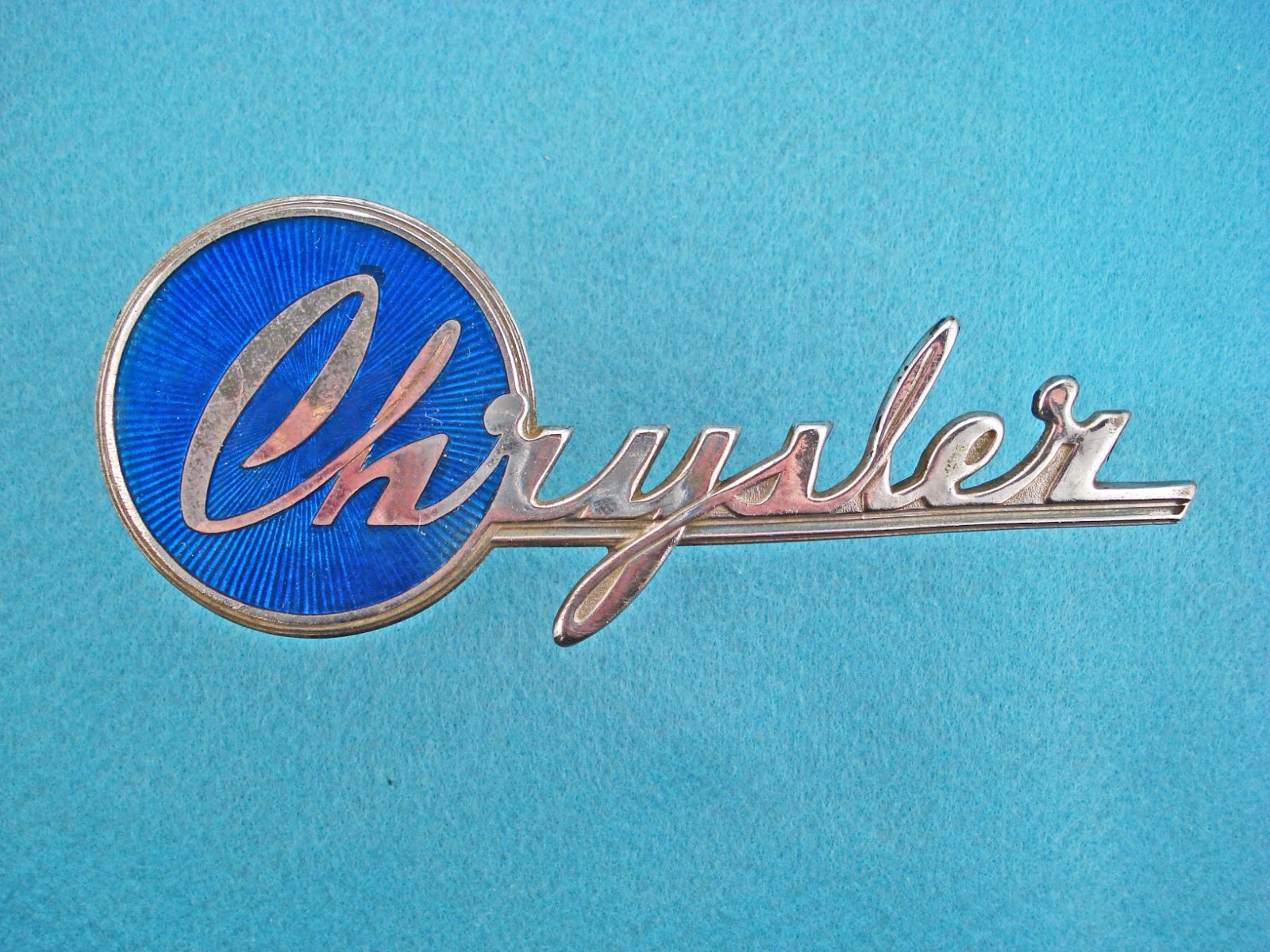 American Auto Emblems: CHRYSLER