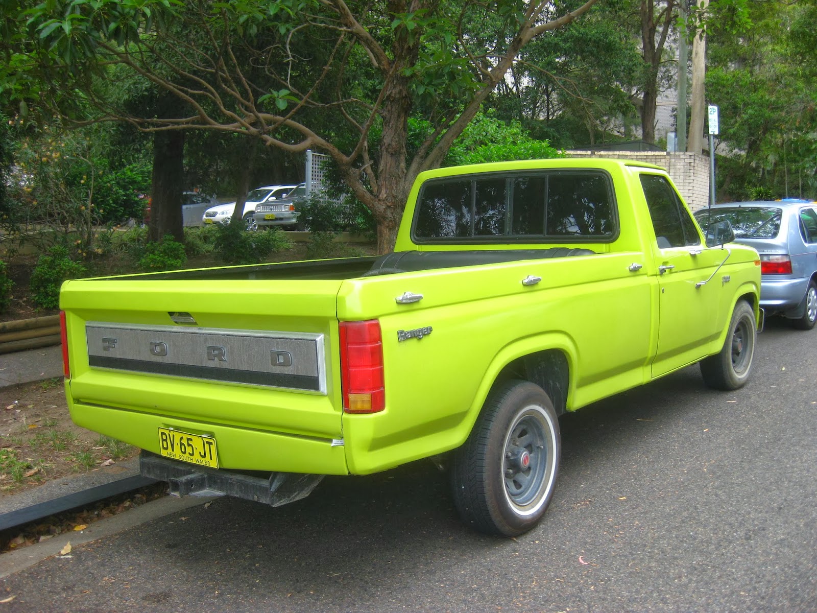 Aussie Old Parked Cars: 1984 Ford F100 Ranger