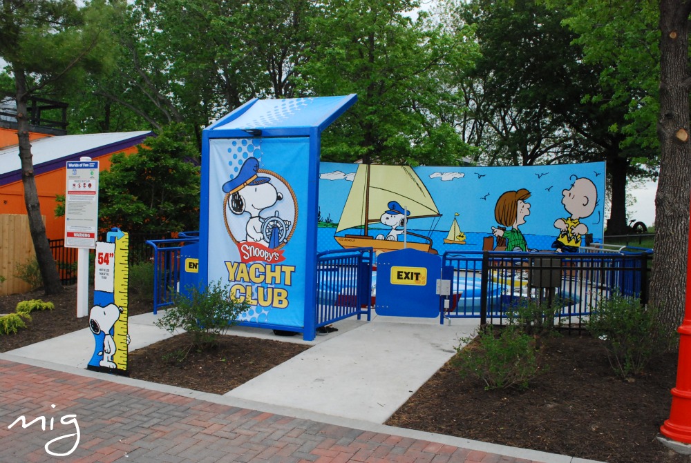 MidwestInfoGuide: Planet Snoopy Construction (WOF)