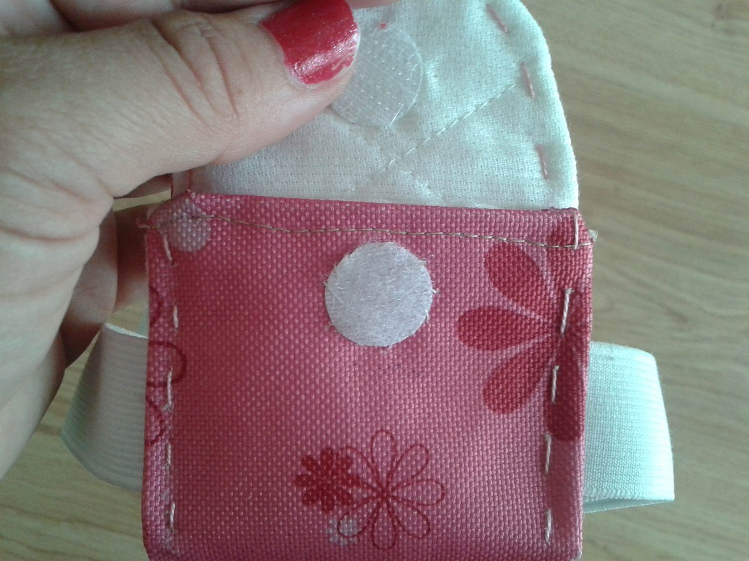 DIY sports iPod armband pouch (with pattern) |Keeping it Real