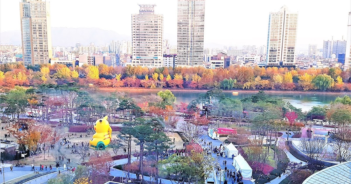 HAPPYDALKIS: 12 Nov 2017 - View from Lotte World Sky bridge
