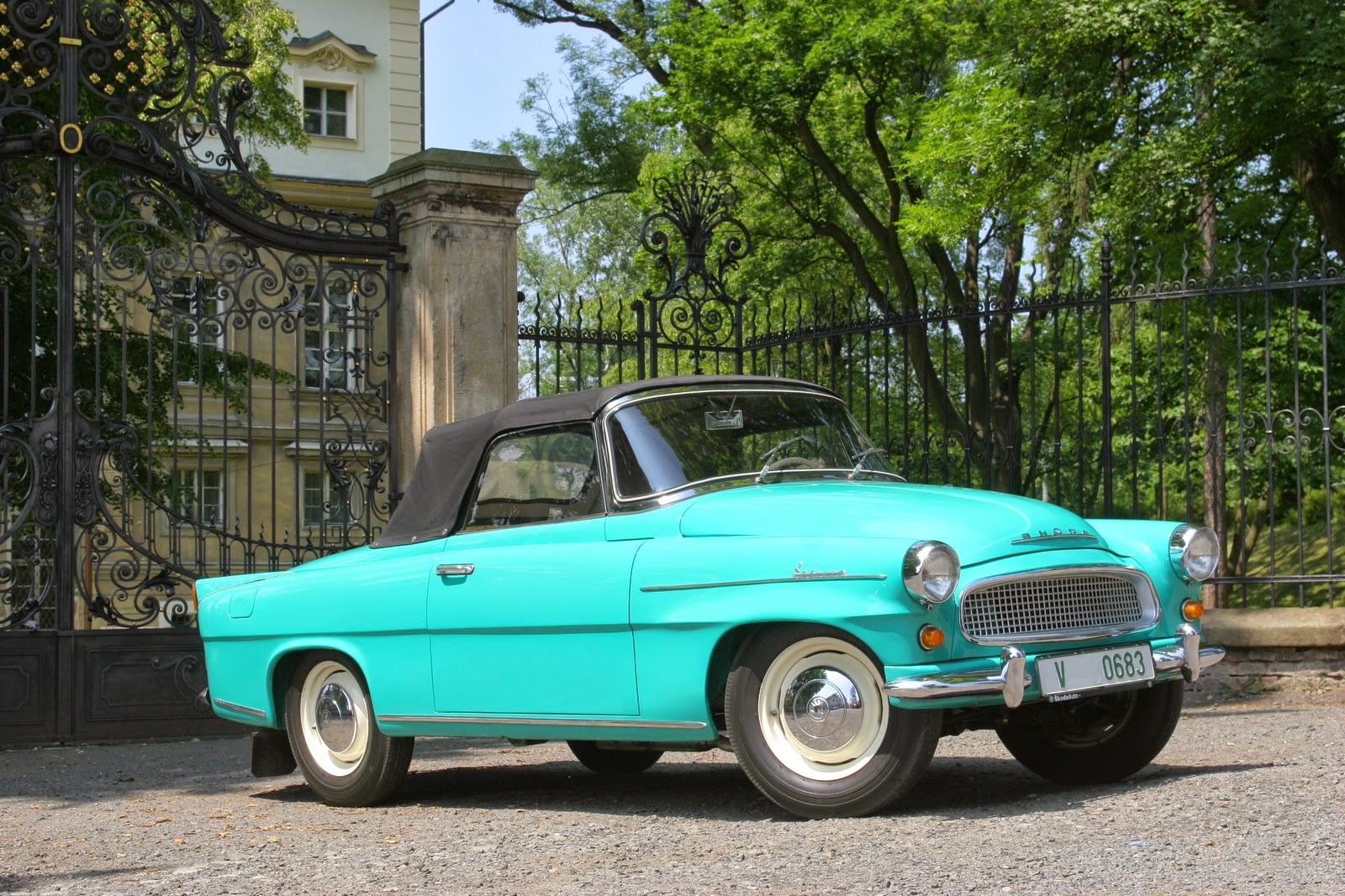 Classic convertibles and roadsters by Škoda ~ Autooonline Magazine