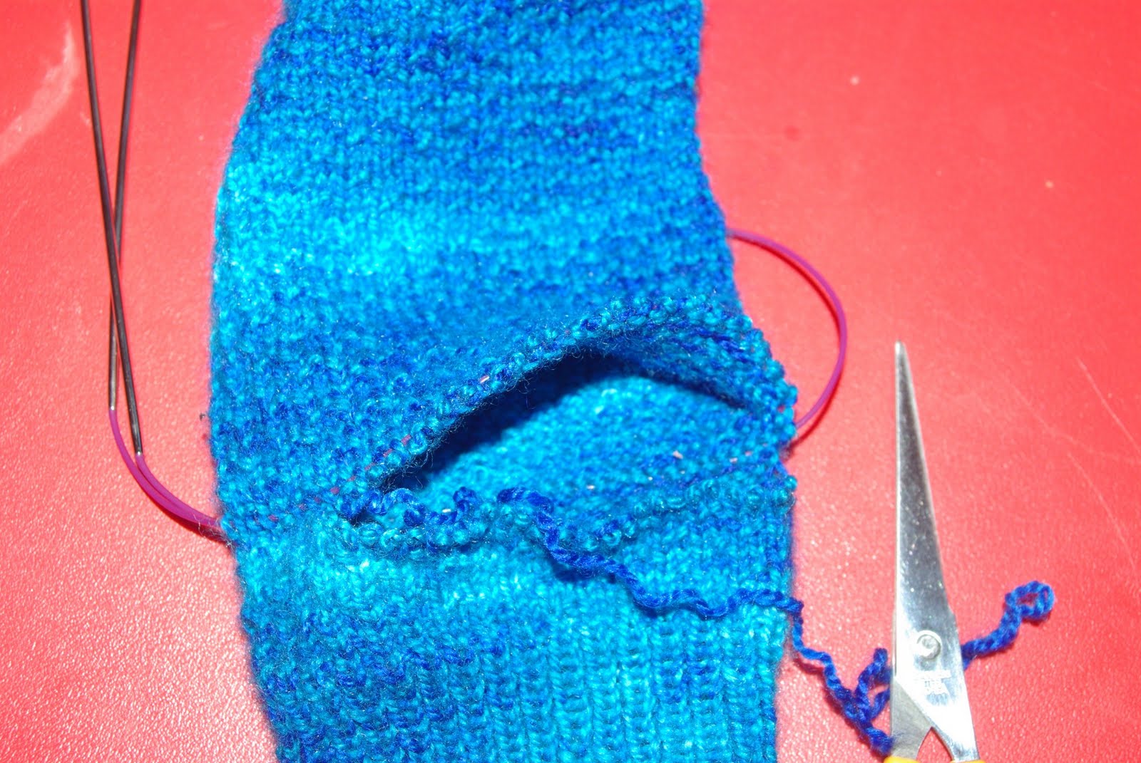 Dr Bones knits: June 2011