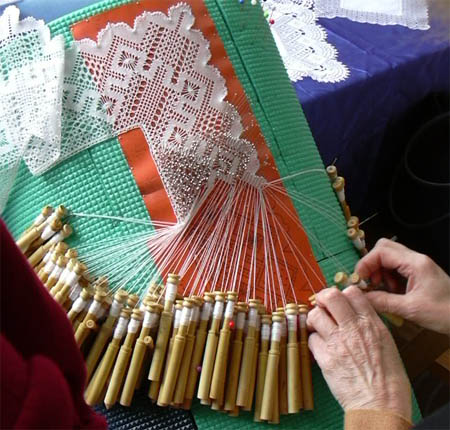 Reflexiones de Manuel: Pincelada: Encaje de bolillos