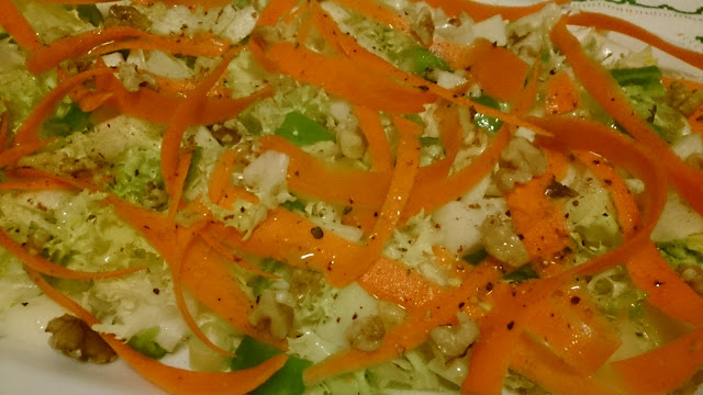 Fácil y Sano : Ensalada de escarola , zanahoria , hinojo y nabo morado