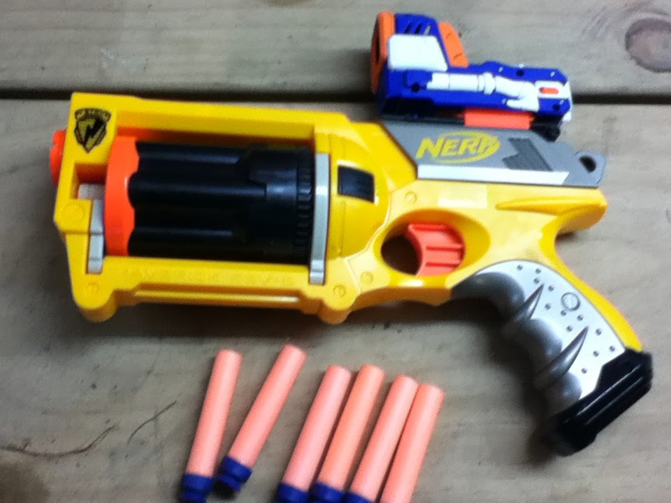 Kiwi Blasters - News and Reviews: Nerf N-Strike Maverick Rev 6 Review