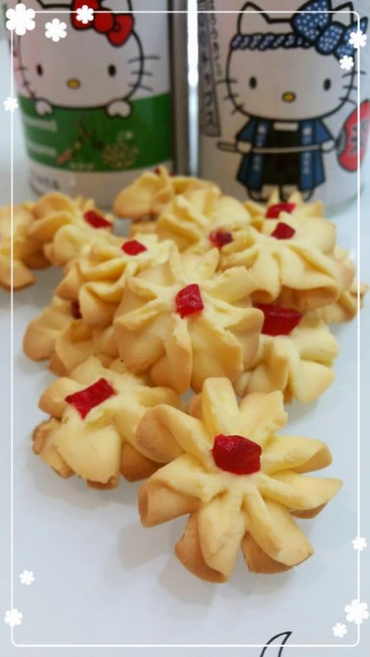 BeautyMe Love Recipes: Floral Butter Cookies