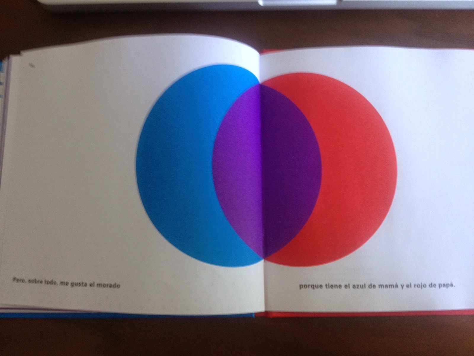 RECOCUENTOS: AZUL Y ROJO