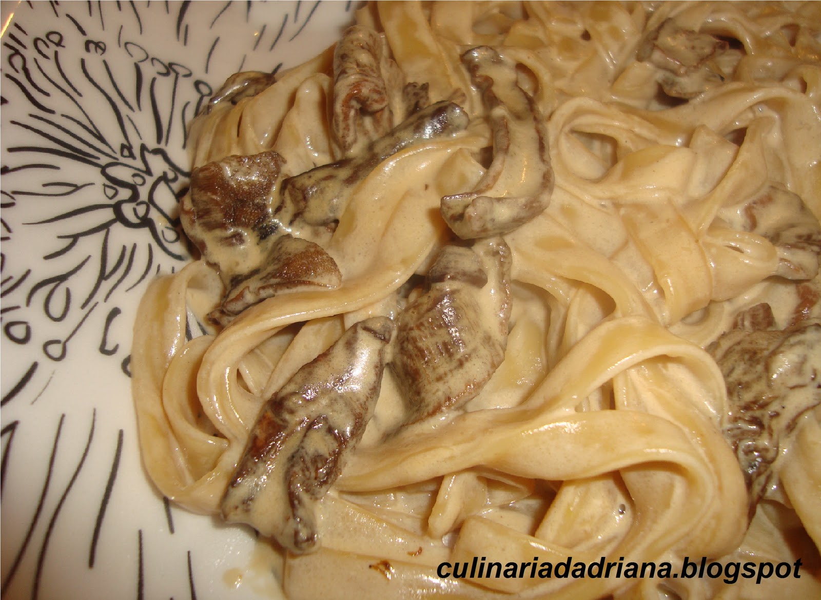 Culinária dAdriana: Massa com molho de funghi